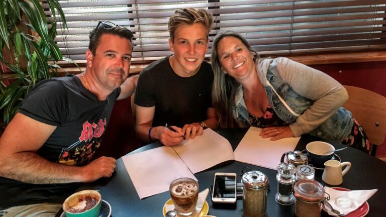 WHO ARE LIAM LAWSON’S PARENTS? LEARN ALL ABOUT THE NEW ZEALAND F1 STAR ...